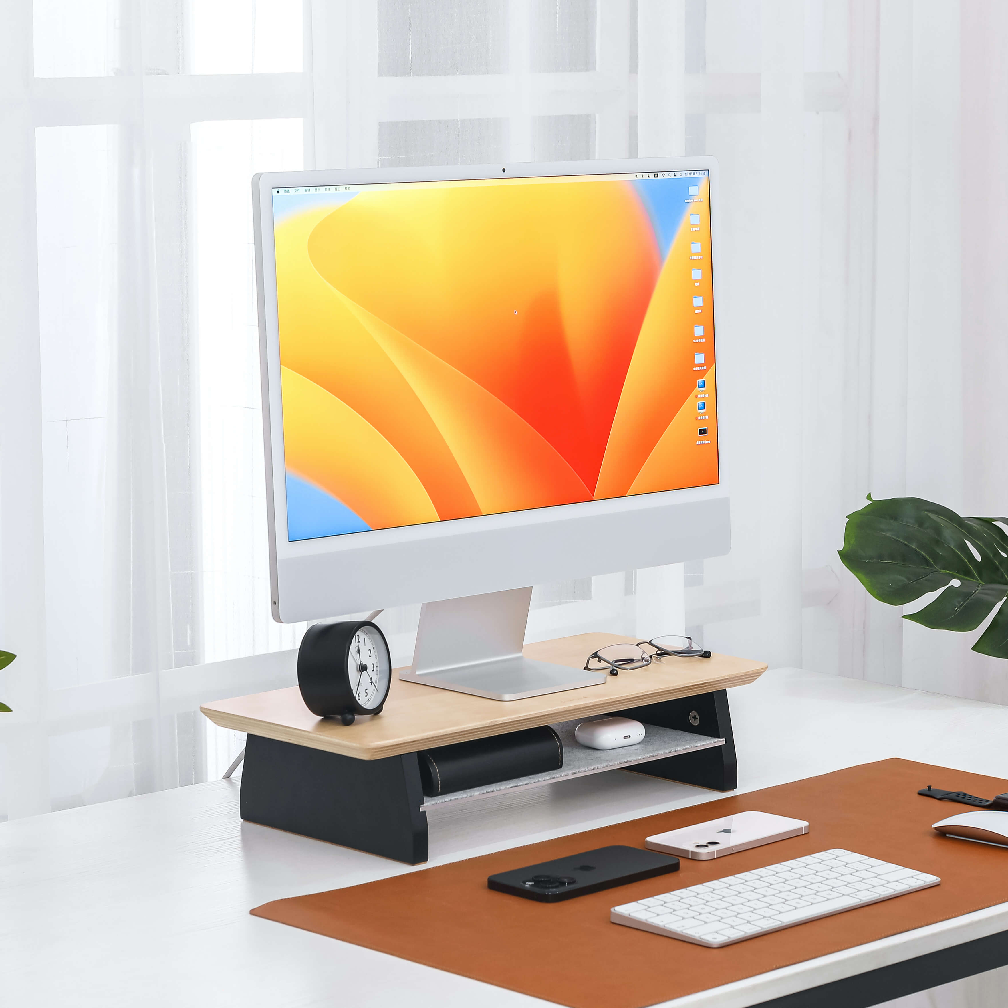 Deskbird | Signature Single Monitor Stand - Beech